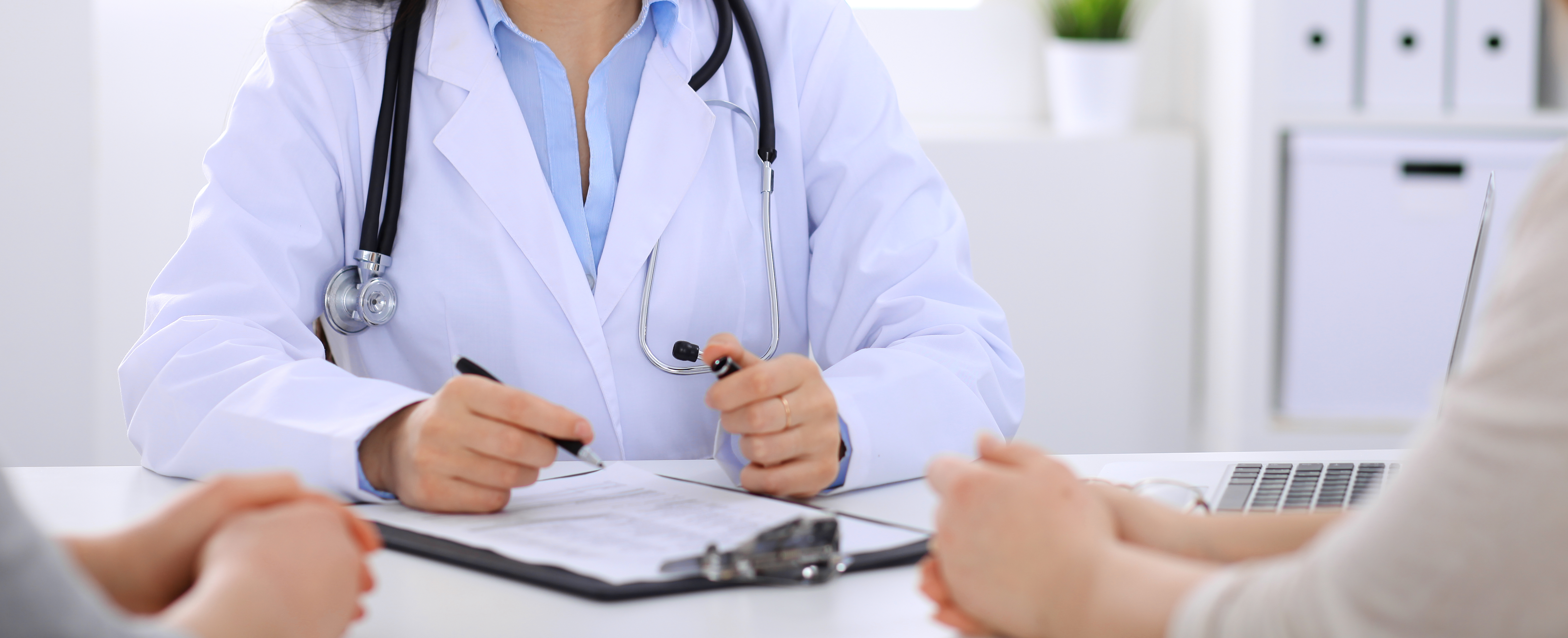 BBMAG | 60 - doctor medic health shutterstock_1488753146